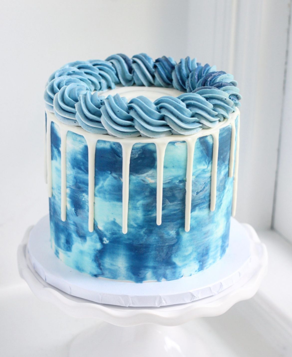 Marble Cake in Blue – Fresh Patisserie Online Shop – Delivery
